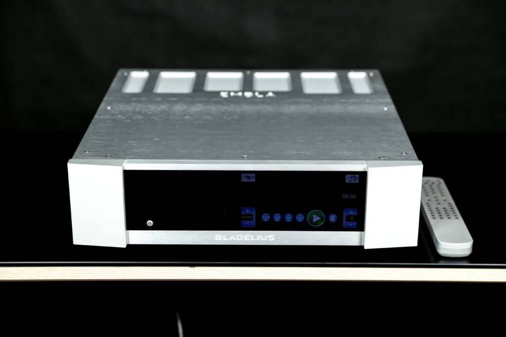 Trải nghiệm bộ tiền khuếch đại đầu tiên của Bladelius: Embla DL II